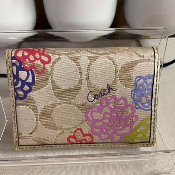 Coach | Accessories | Coach Rare Sig C Daisy Print Id Card Wallet In ...